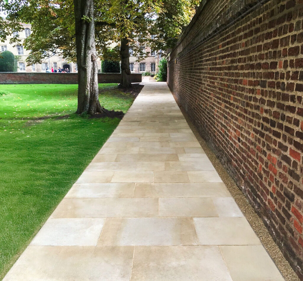 Bronte Cathedral Yorkstone Paving – Stone UK