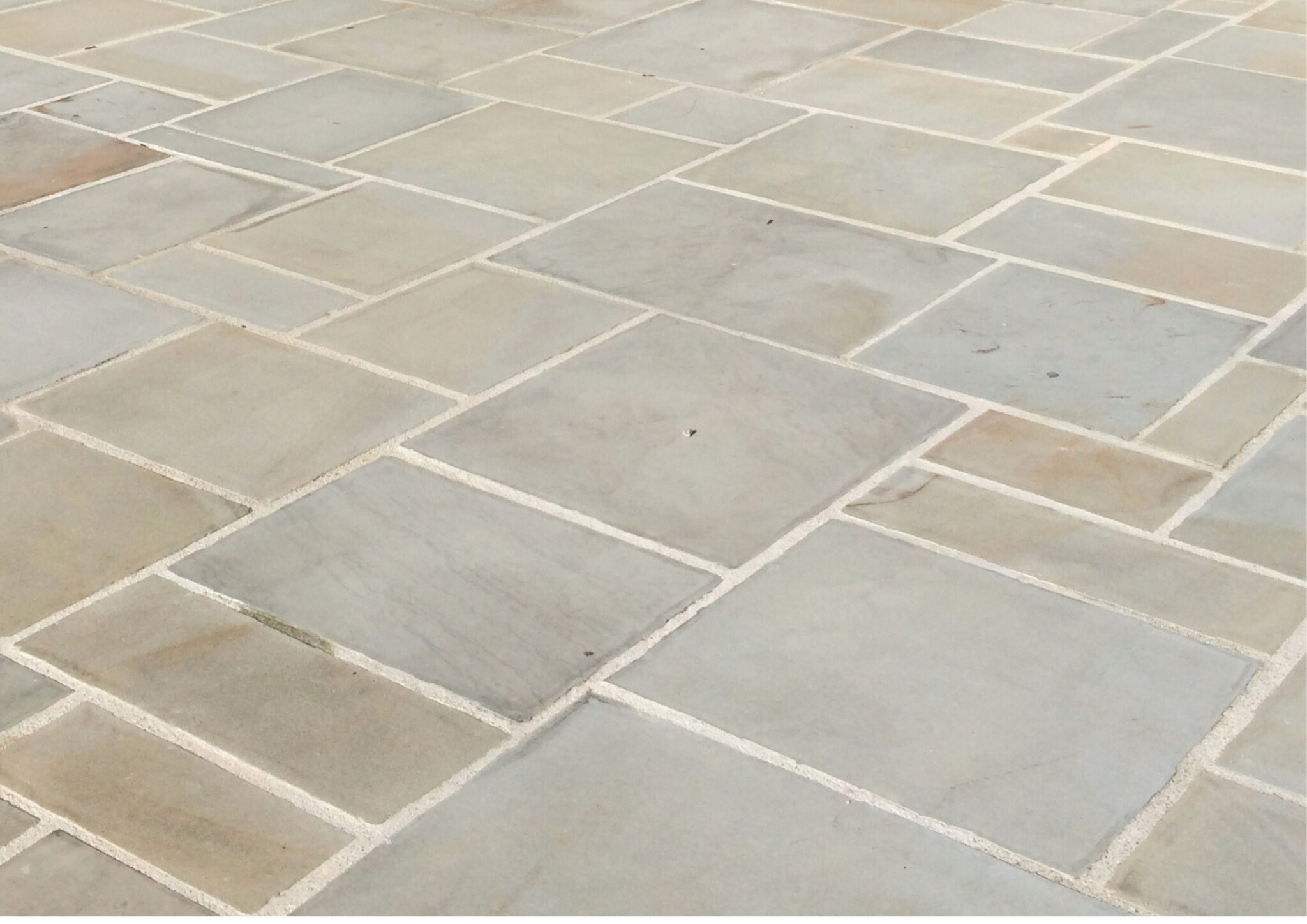 Reclaimed Cathedral Yorkstone Paving - Stone UK