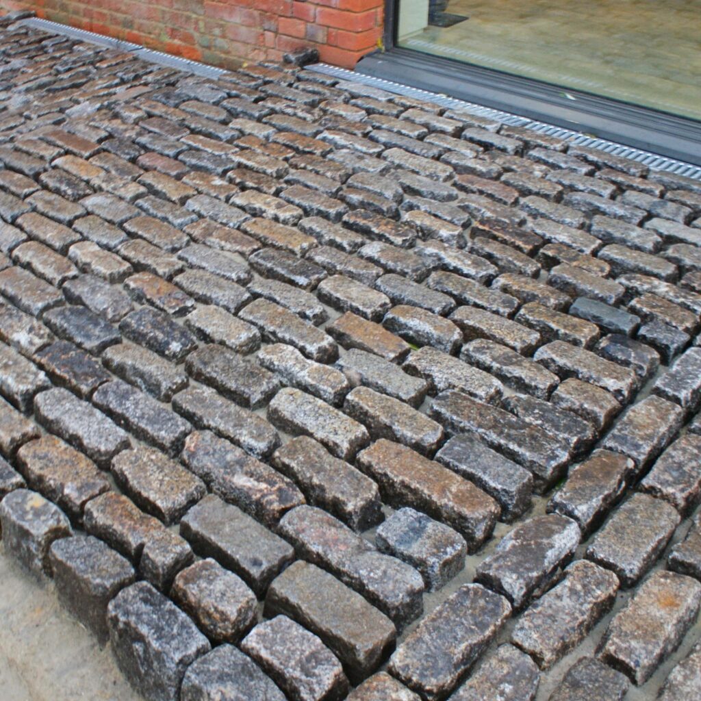 Reclaimed Granite Setts – Oblongs – Stone UK