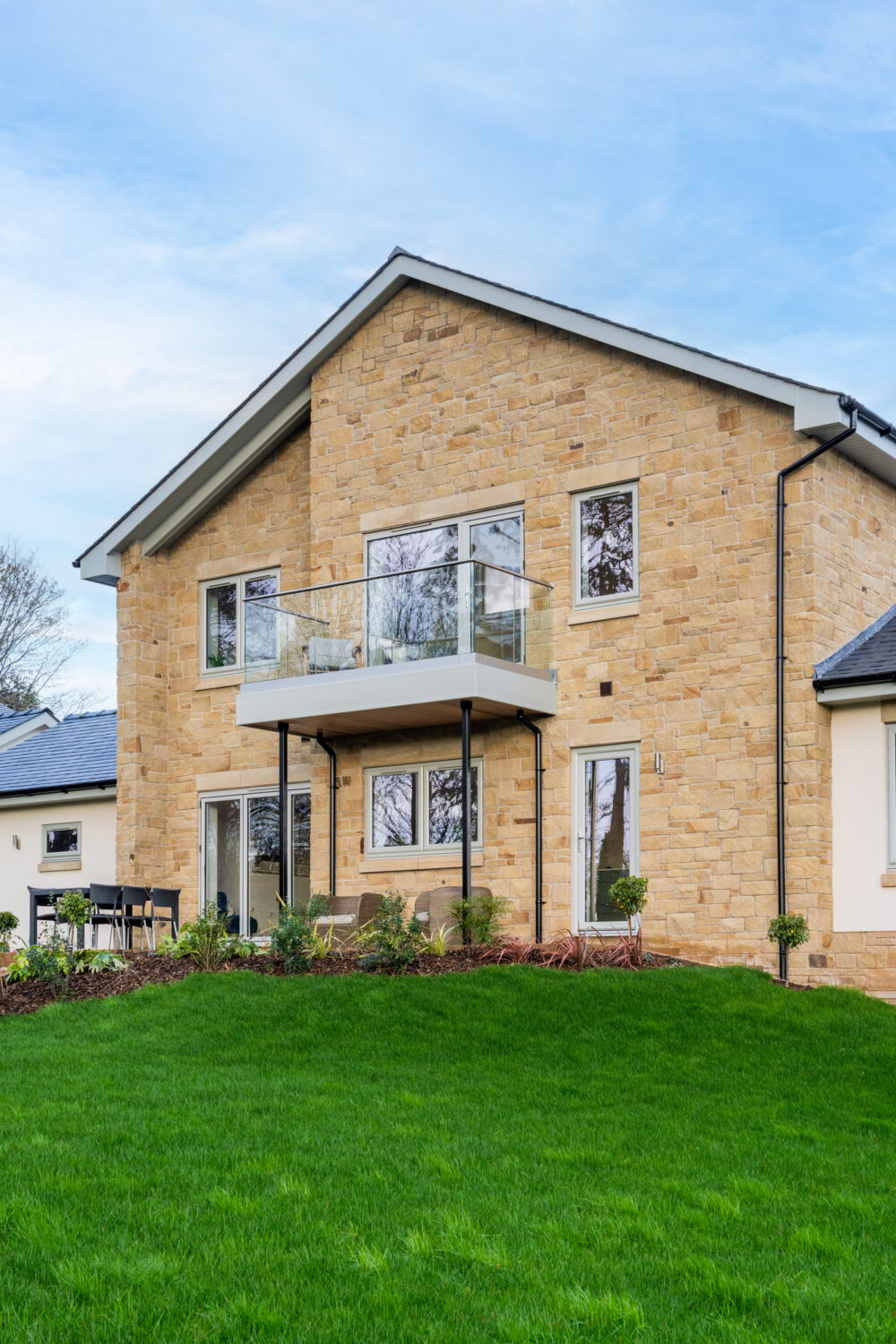 Abbeystead Random Rectangular Cladding - Stone UK